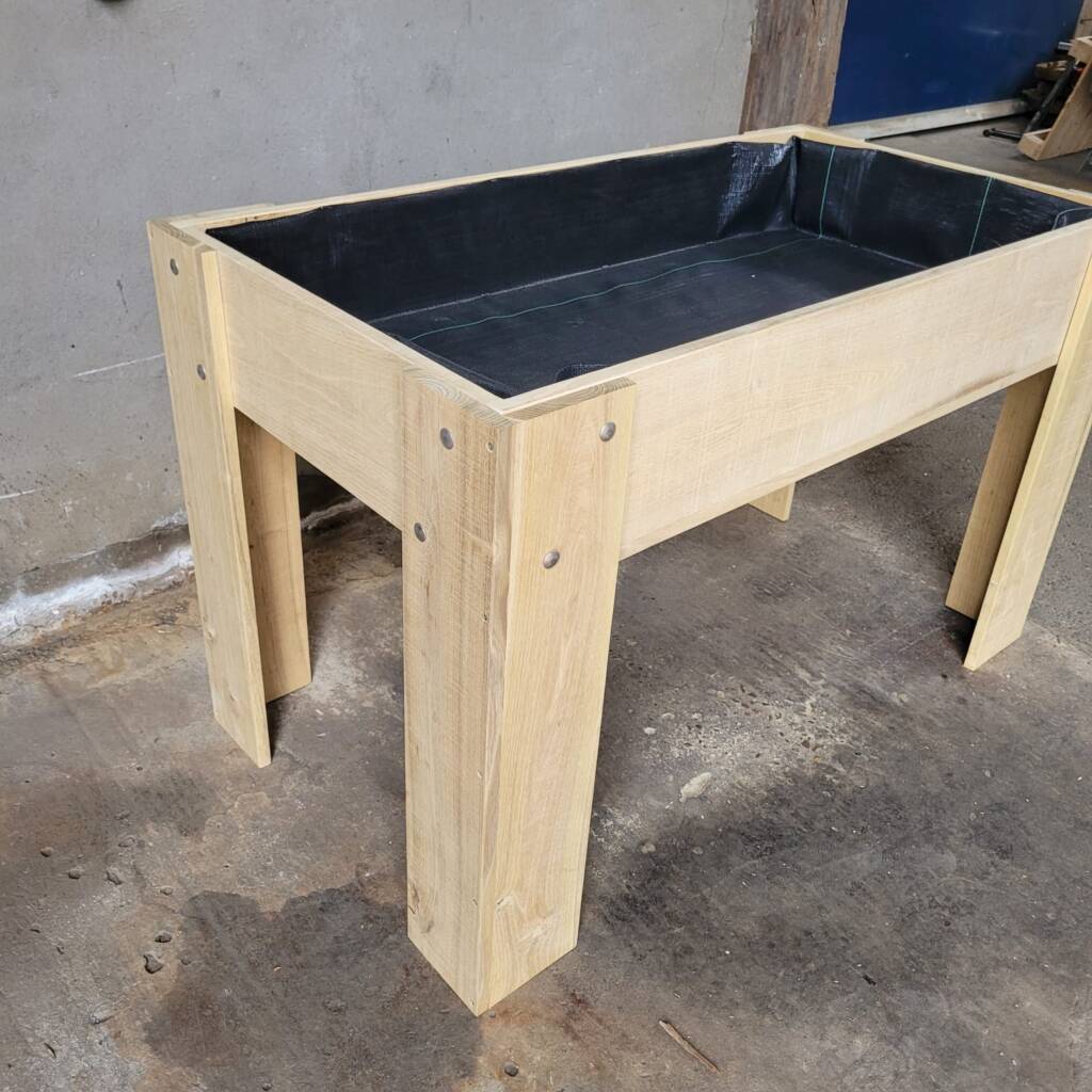 Robinia moestuinbak op poten 60x120cm – CSM Houtproducten